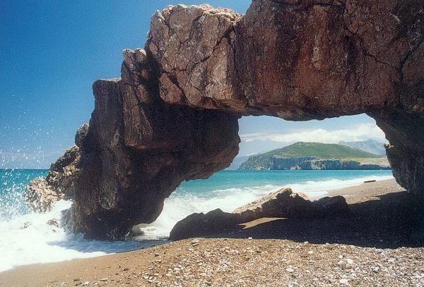 Letovanje Grčka Evia Pefki 2026 Apartmani Cene