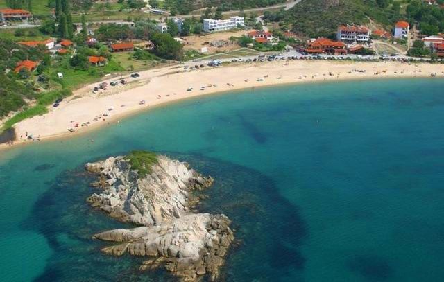 Letovanje Grčka Kalamitsi 2026 Apartmani Cene